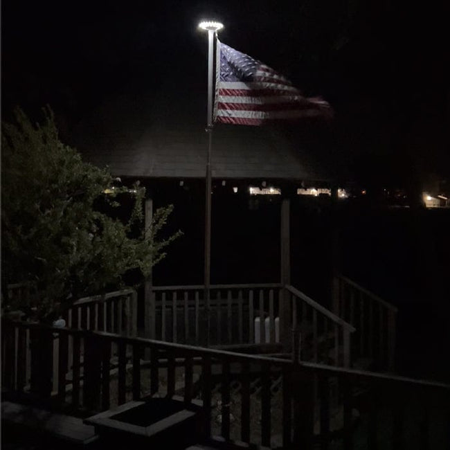 Magnum Solar Flagpole Disk Light